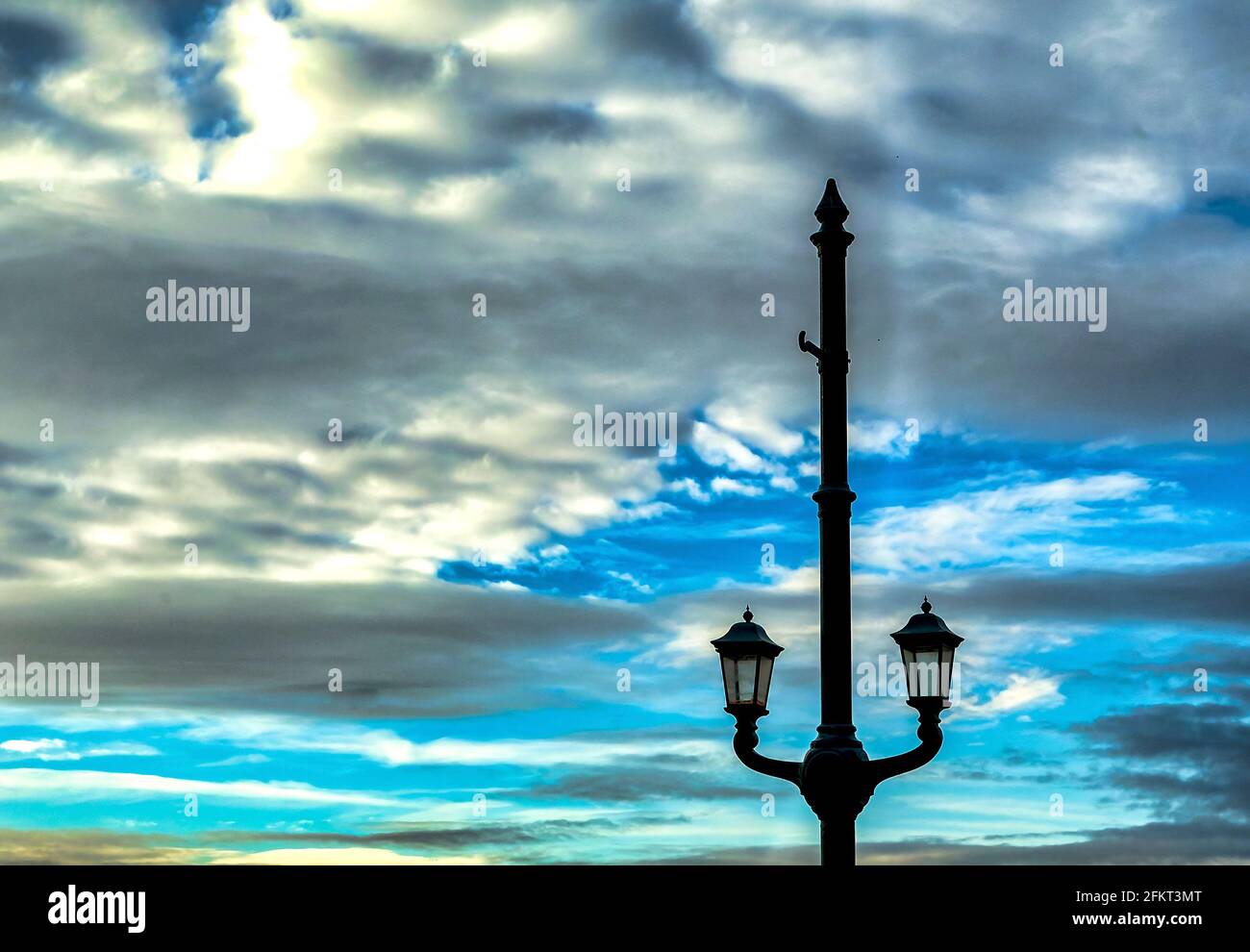Old style street lights hi-res stock photography and images - Alamy