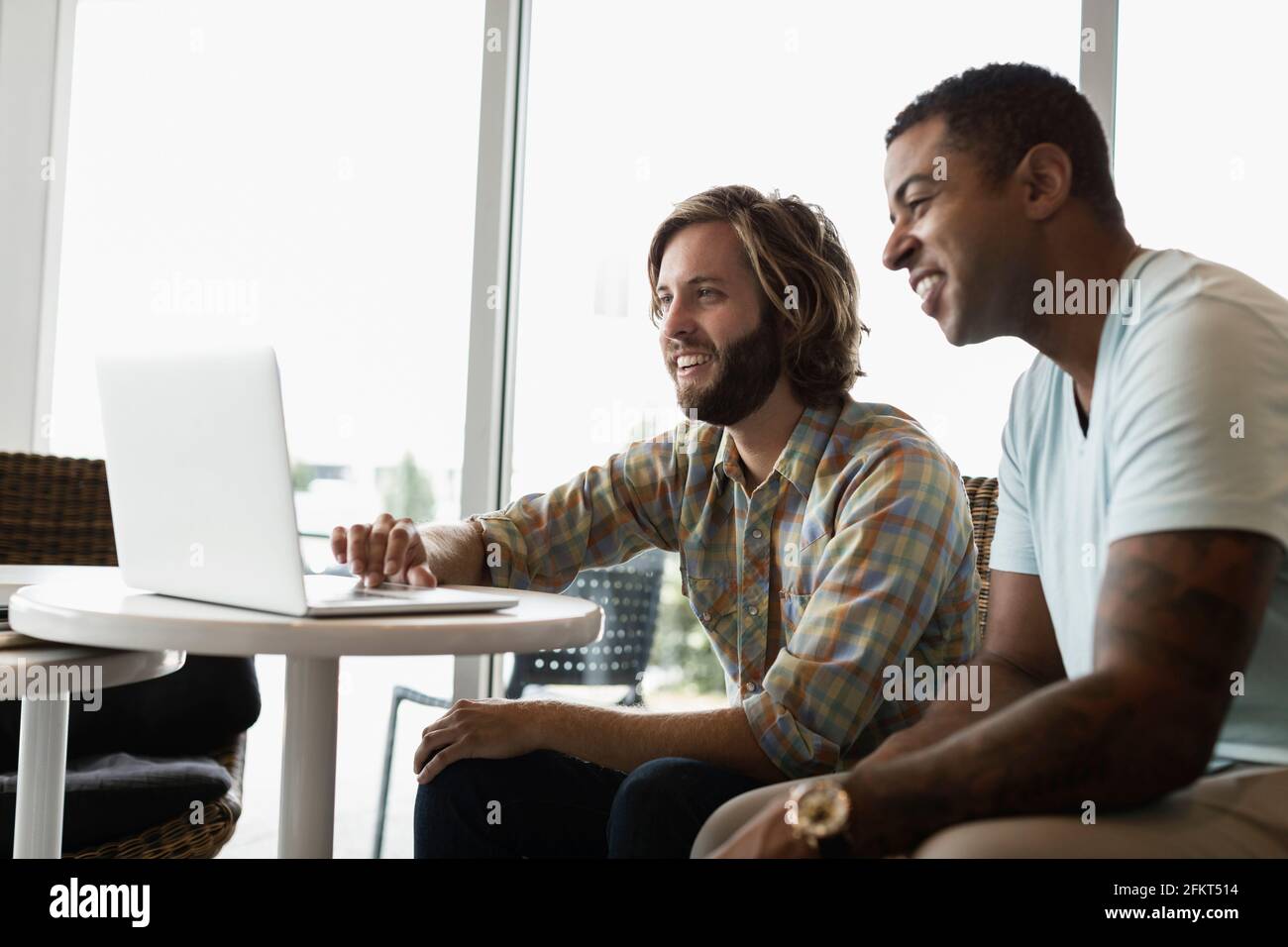 Two men only cafe hi-res stock photography and images - Alamy