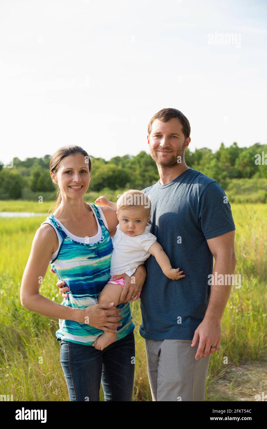 Father carrying daughter wearing hi-res stock photography and images ...