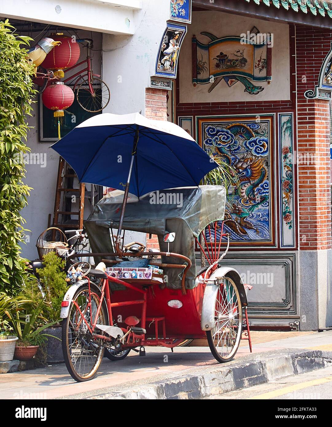 Trishaw in Georgetown Stock Photo - Alamy