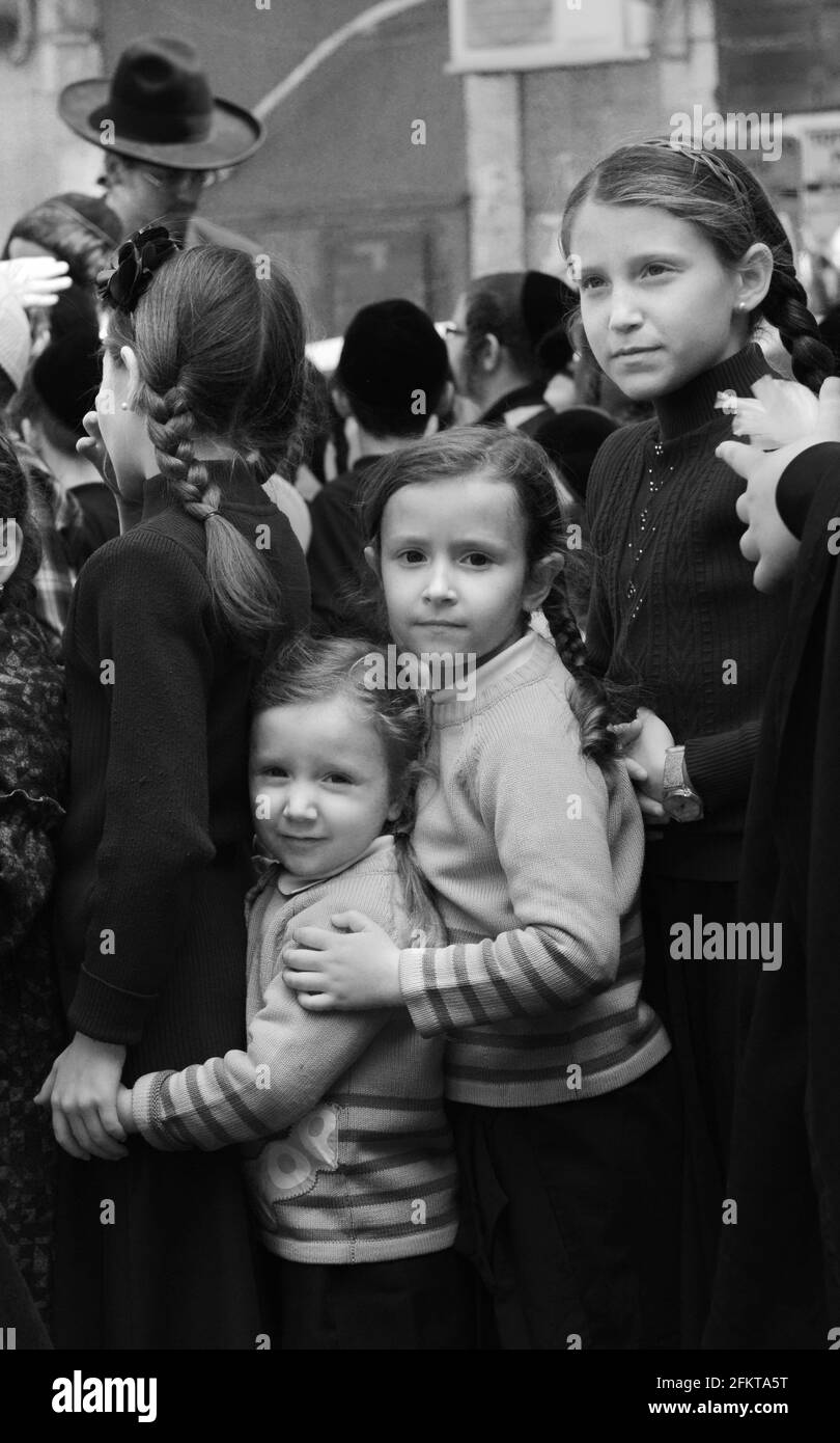 Orthodox jewish girls Black and White Stock Photos & Images - Alamy