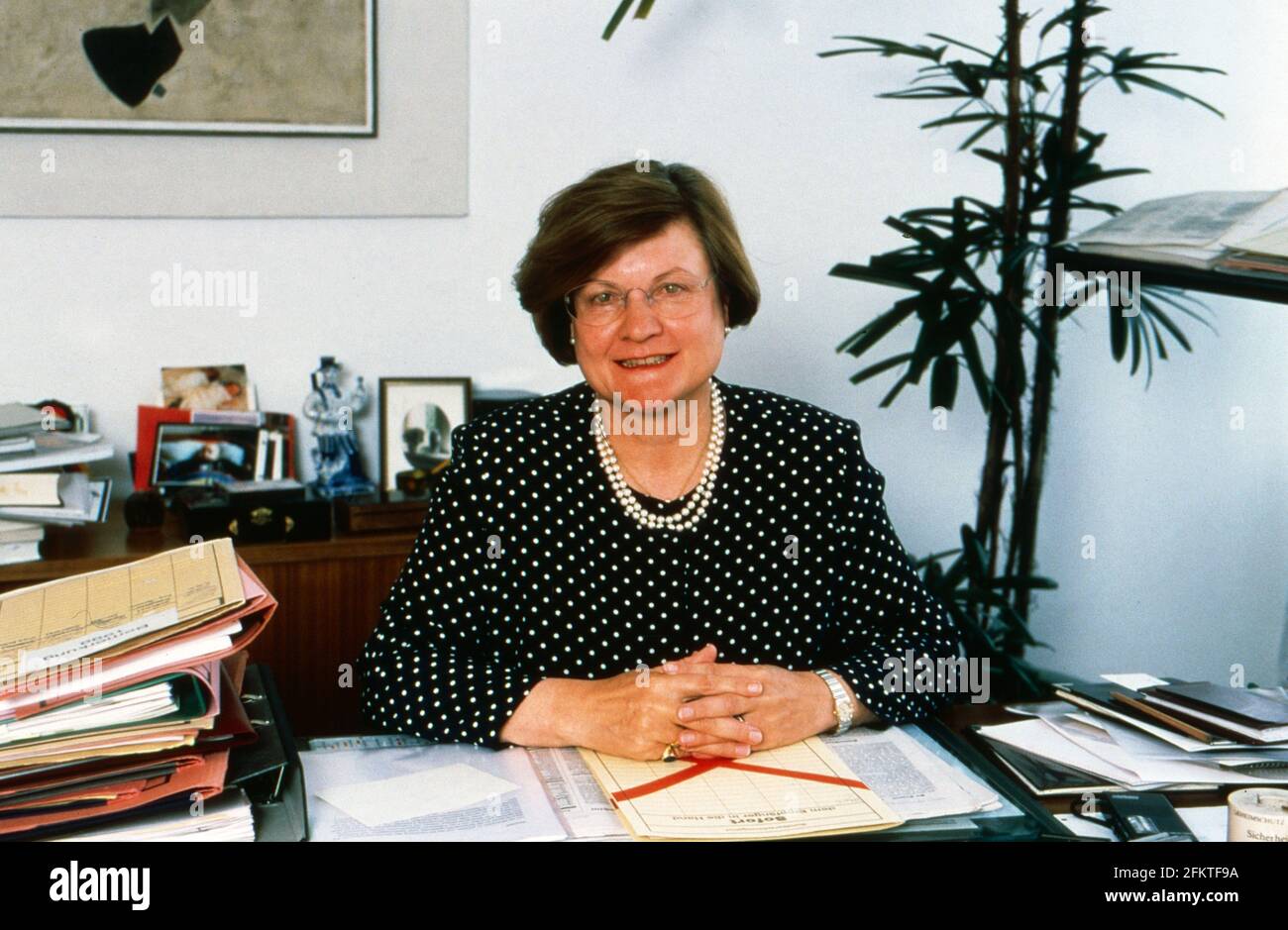 Hedda von Wedel, Präsidentin am Bundesrechnungshof in ihrem Büro in ...