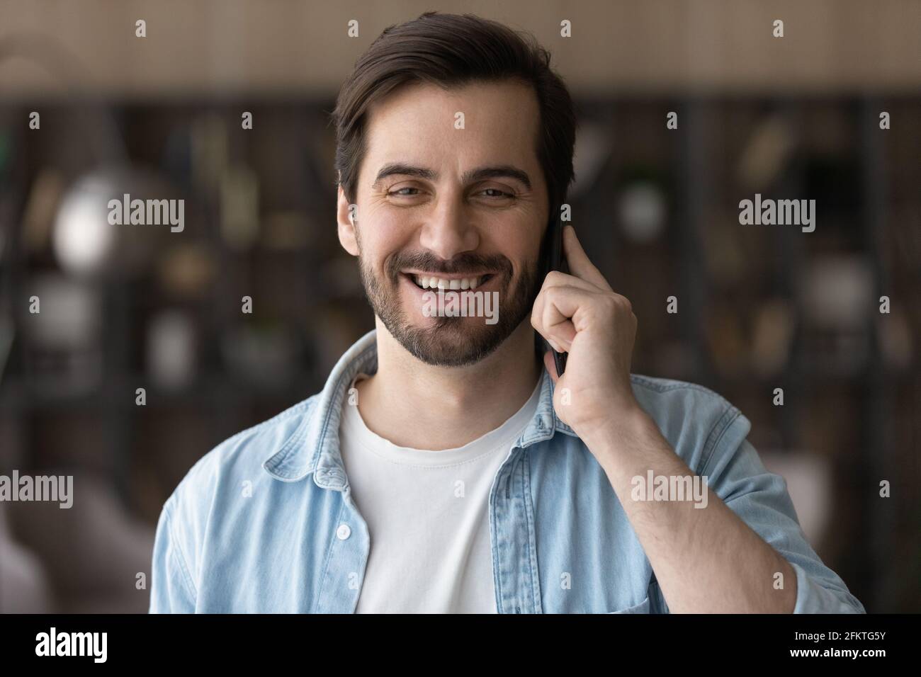 Telecommunication user hi-res stock photography and images - Alamy