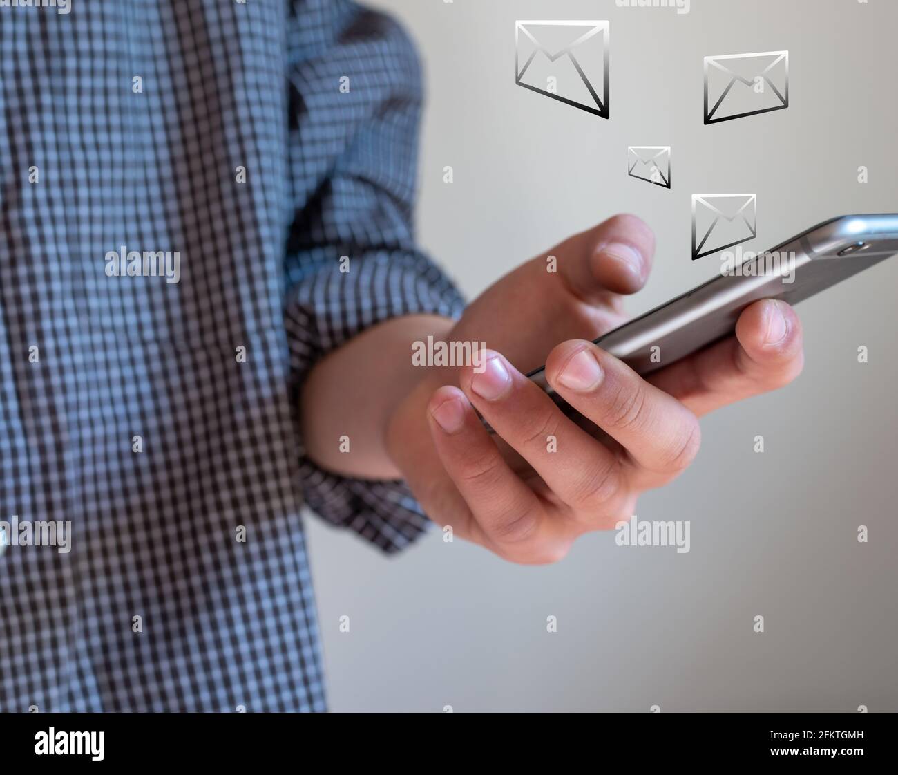 Business emails hi-res stock photography and images - Alamy