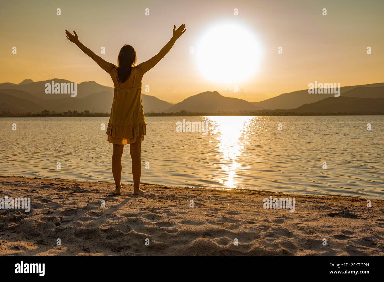 Suggestive pose woman hi-res stock photography and images - Alamy