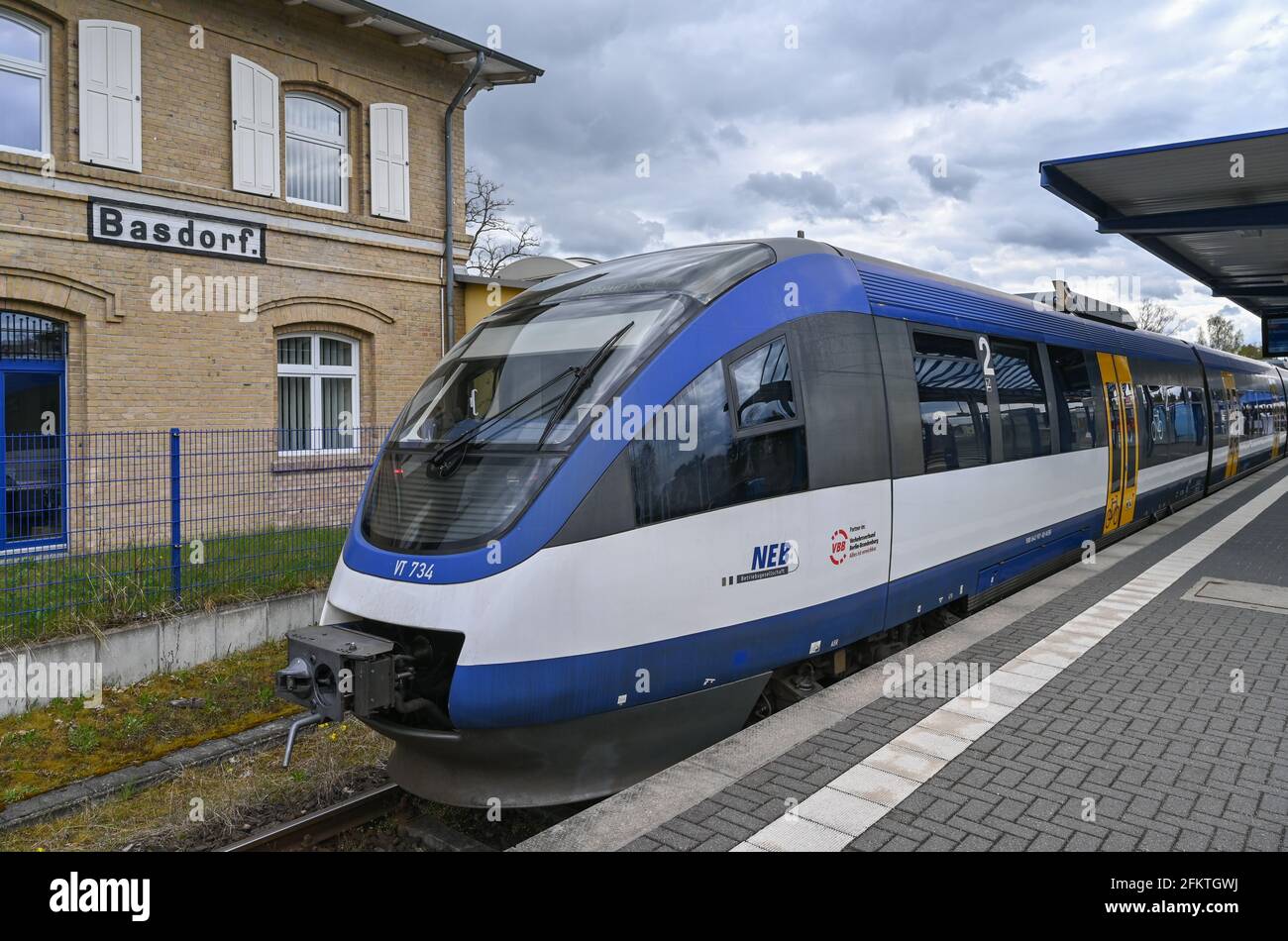 Wandlitz, Germany. 03rd May, 2021. A train of the Niederbarnimer ...