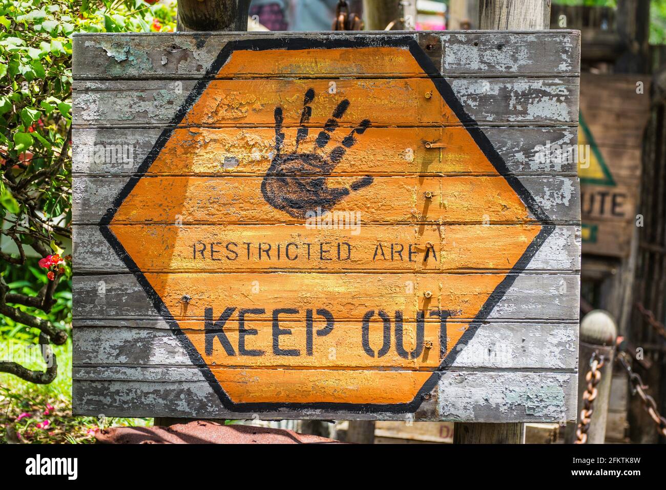 Wooden keep out sign hi-res stock photography and images - Alamy