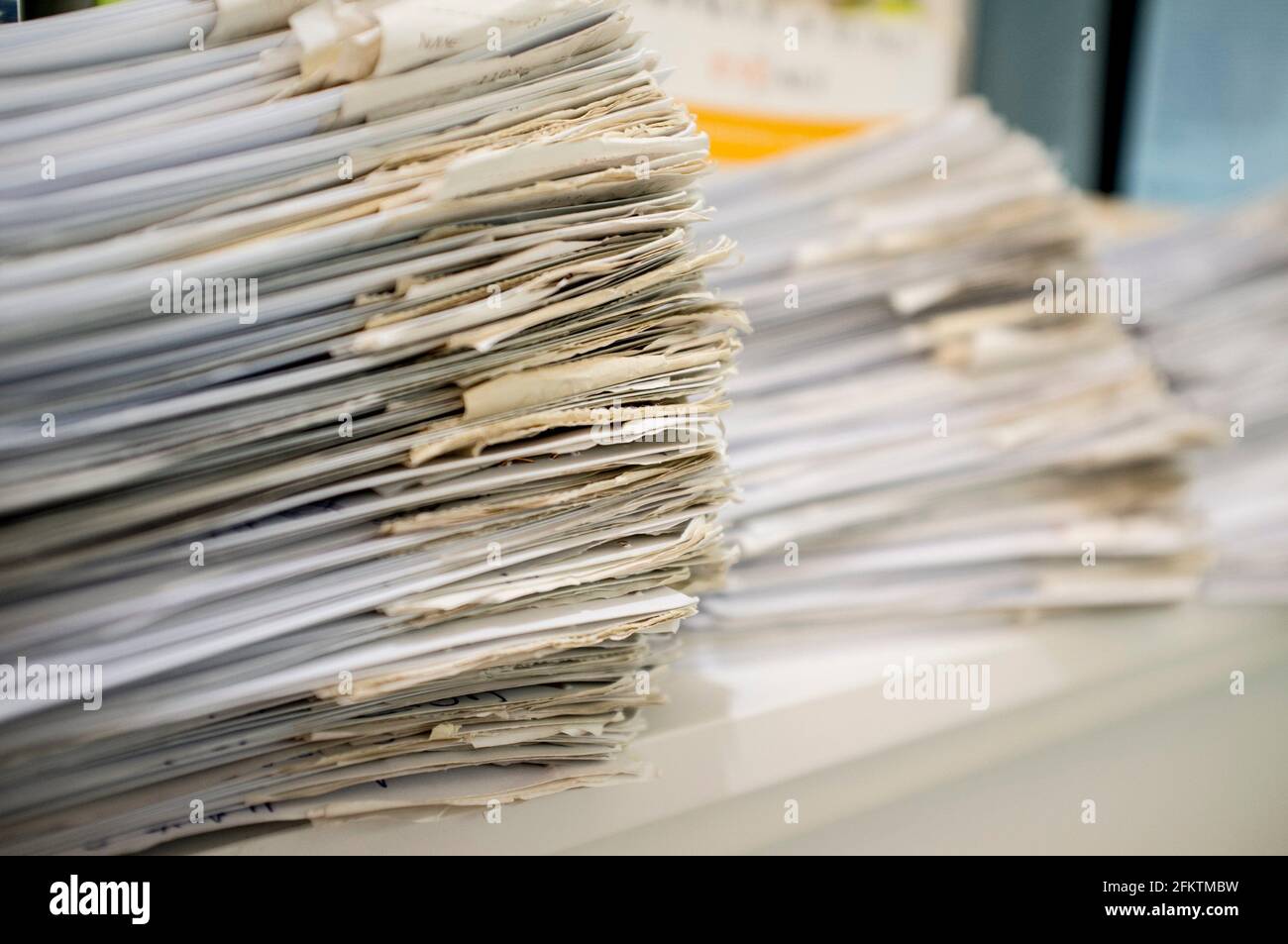 Full sheets hi-res stock photography and images - Alamy