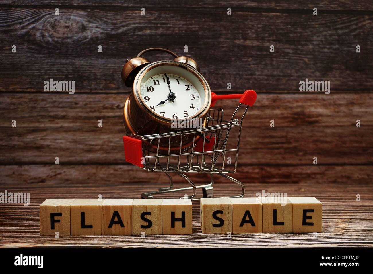 Flash Sale message alphabet letter on wooden background Stock Photo - Alamy