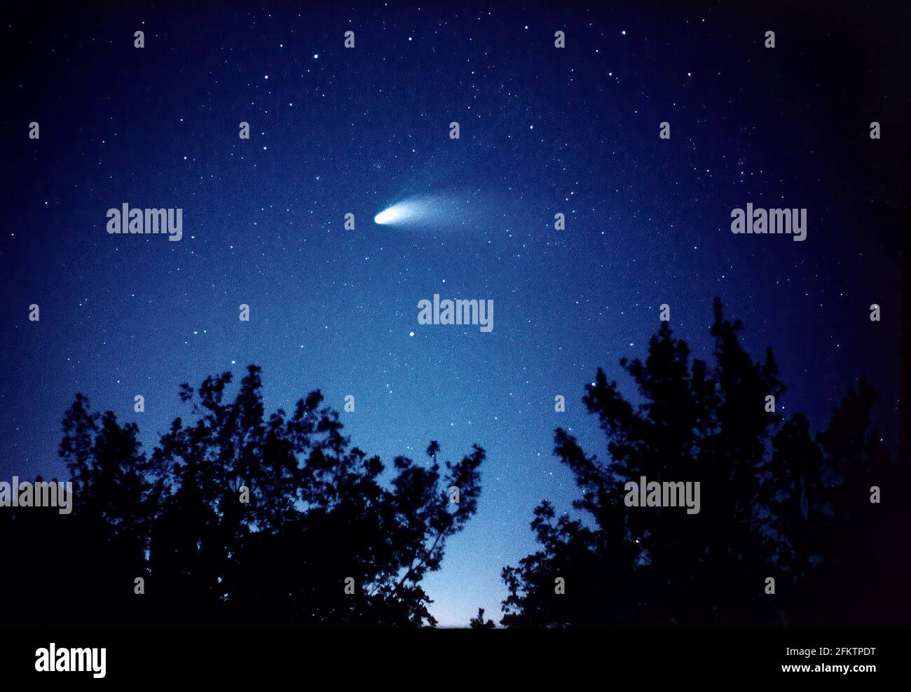 Comet sky night hi-res stock photography and images - Alamy