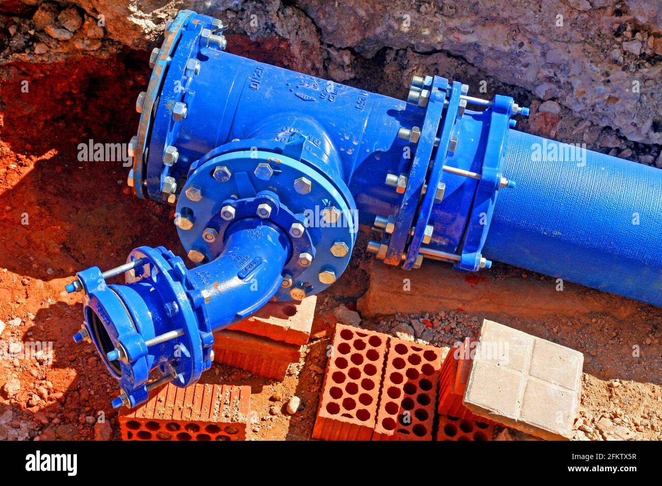 Pipe installation hi-res stock photography and images - Alamy