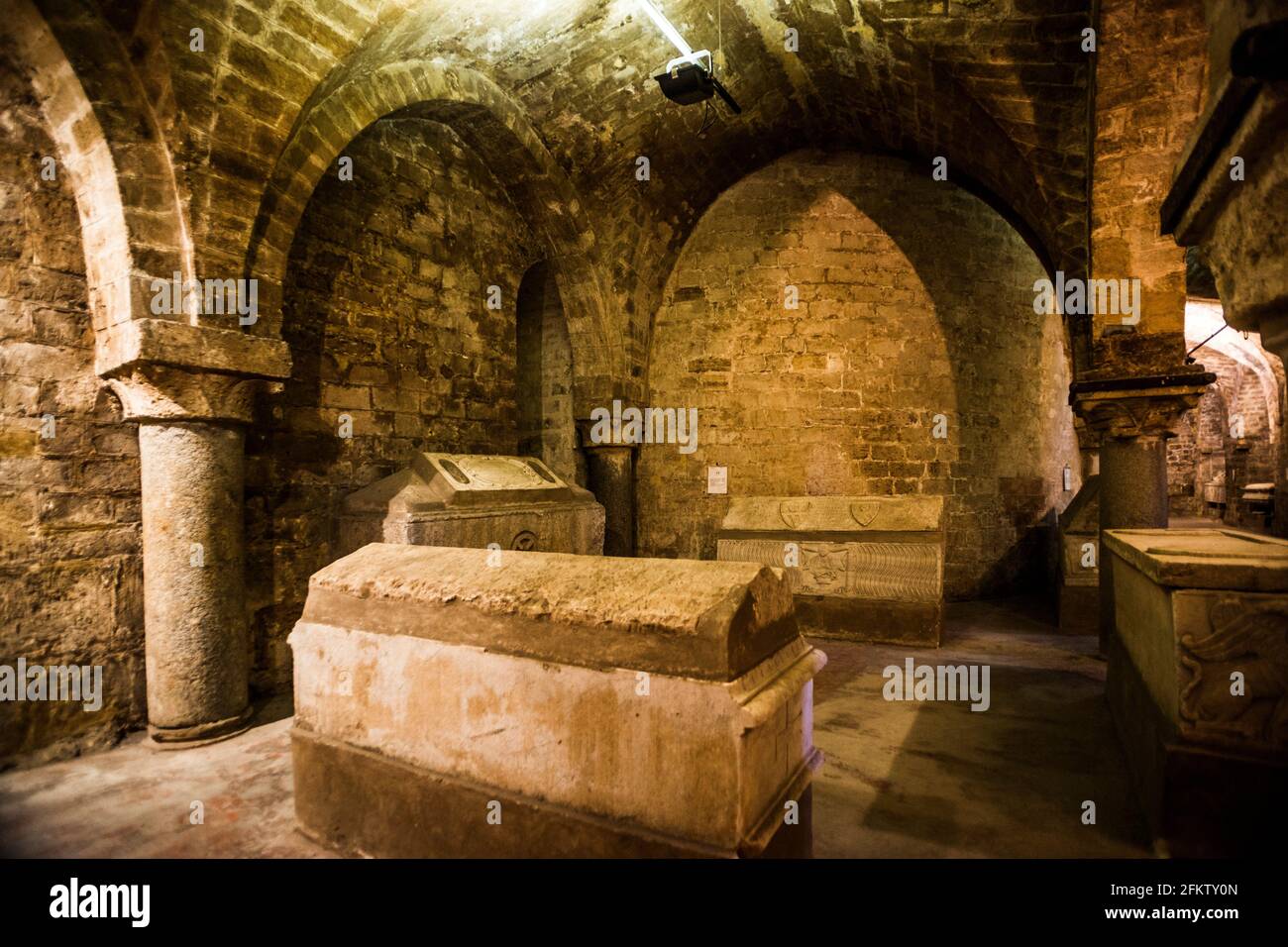 Crypt of palermo cathedral hi-res stock photography and images - Alamy