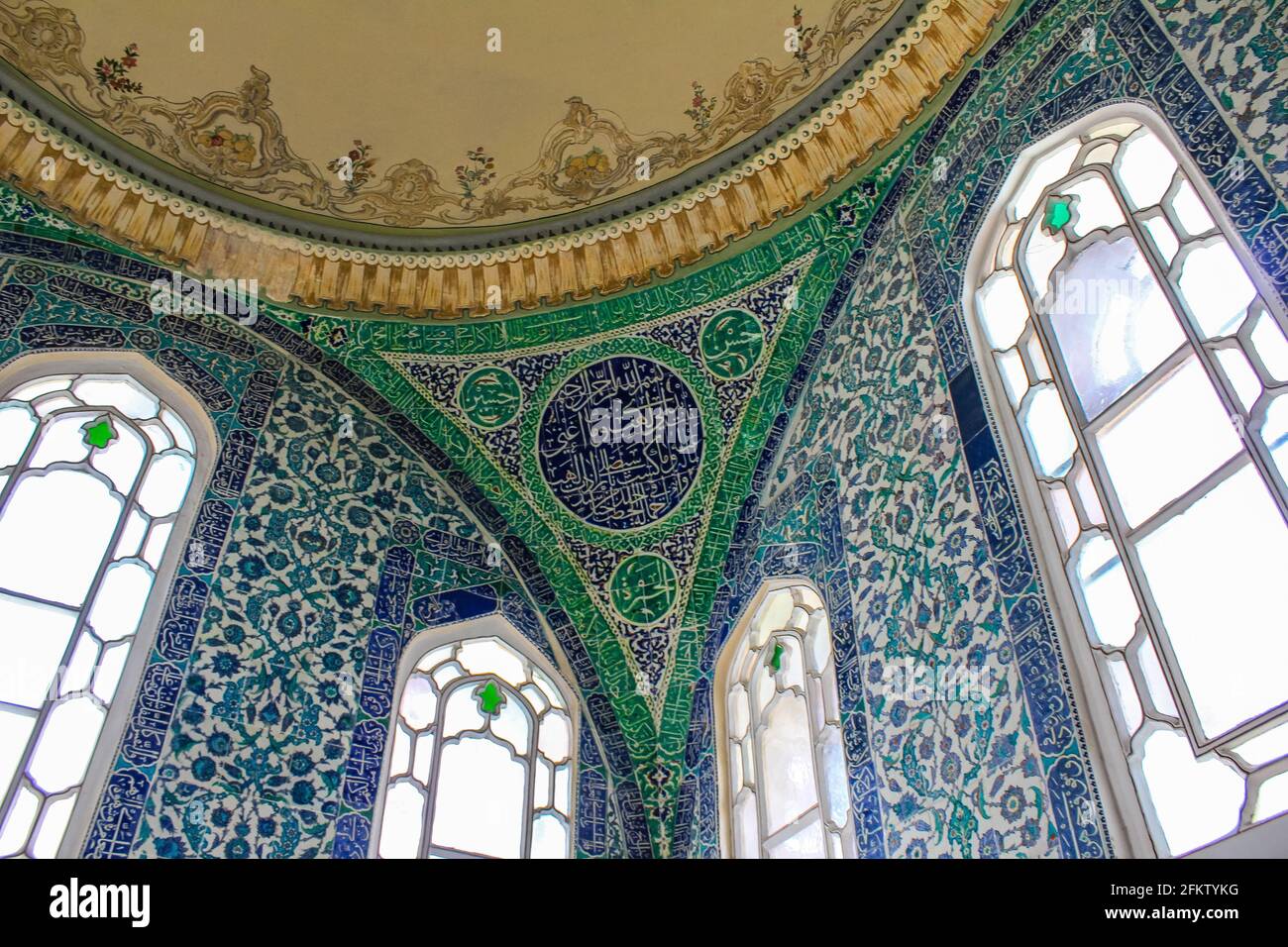 Topkapi palace walls hi-res stock photography and images - Alamy