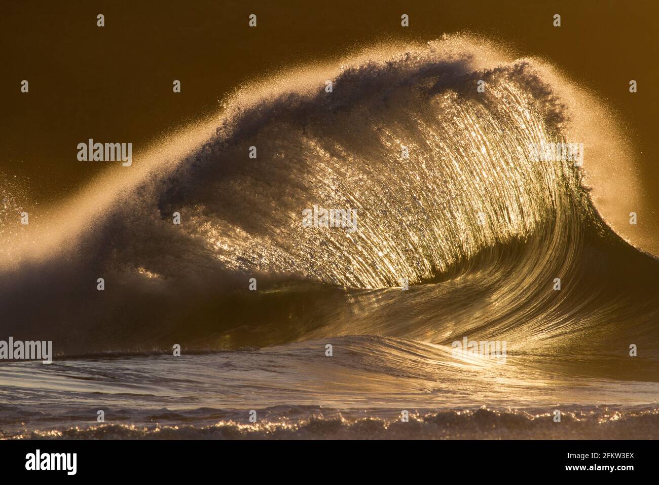 Two waves hi-res stock photography and images - Alamy