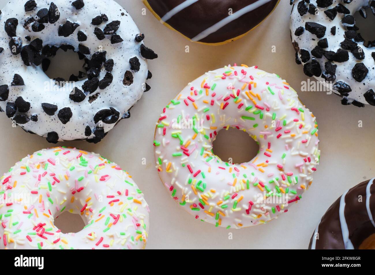 Hundreds and thousands hi-res stock photography and images - Alamy