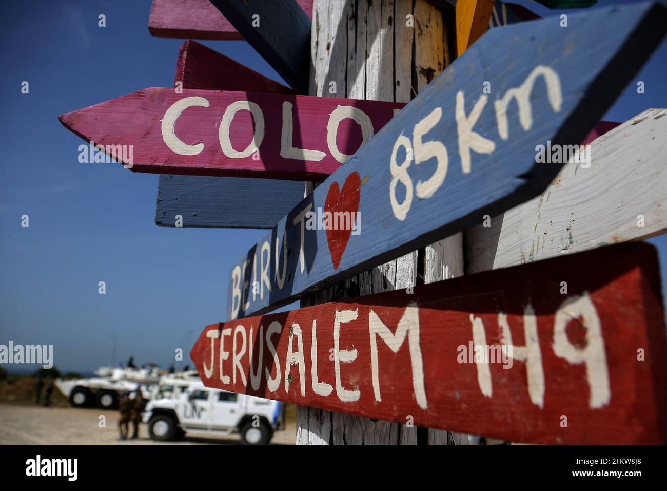 Road signs jerusalem hi-res stock photography and images - Alamy