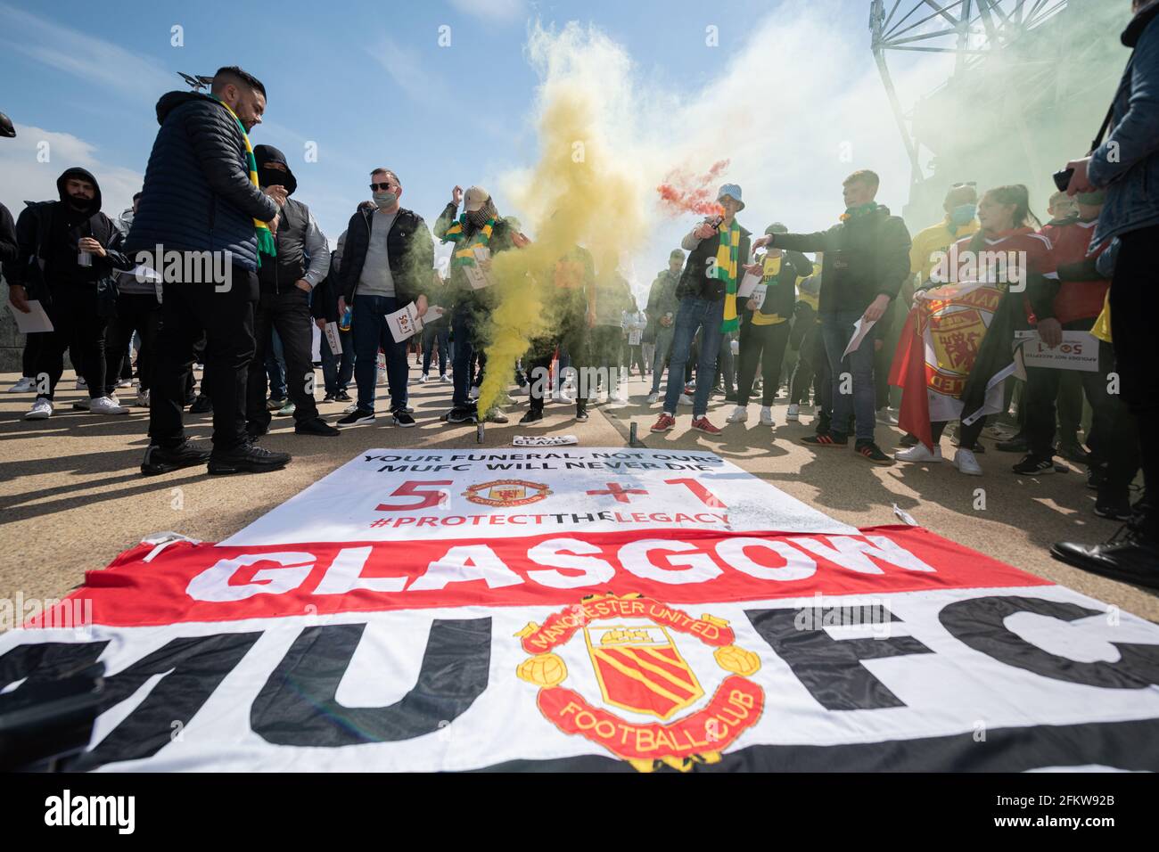 Manchester United fans protest outside Old Trafford Stock Photo - Alamy