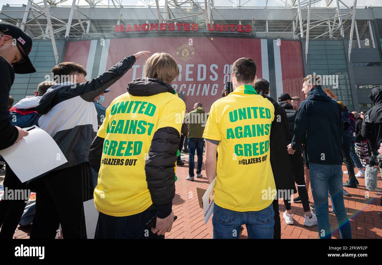 Manchester United fans protest outside Old Trafford Stock Photo - Alamy