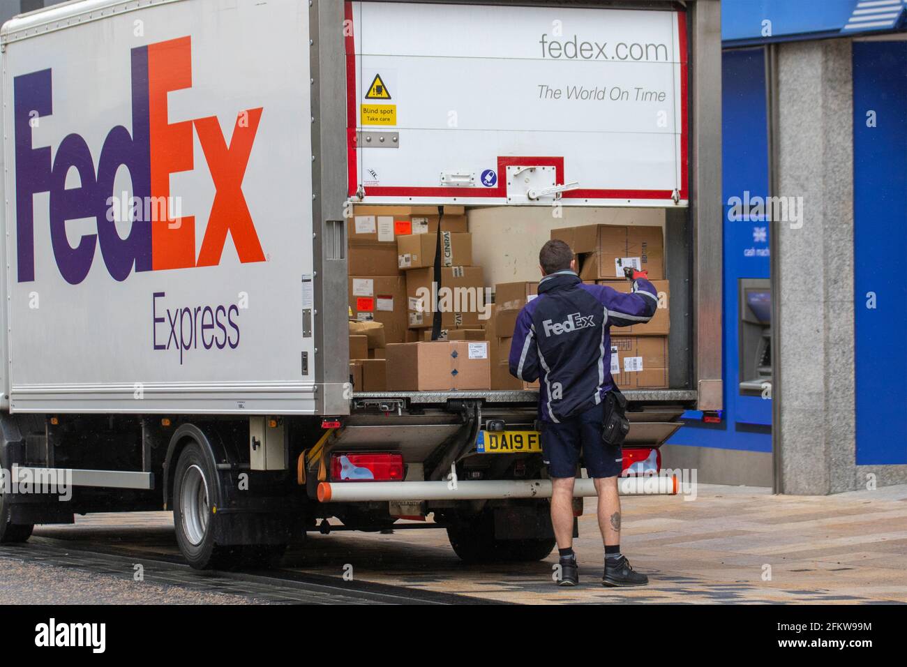 Multi drop deliveries hi-res stock photography and images - Alamy