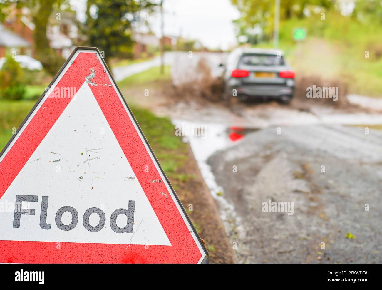 Uk road sign flood hi-res stock photography and images - Alamy