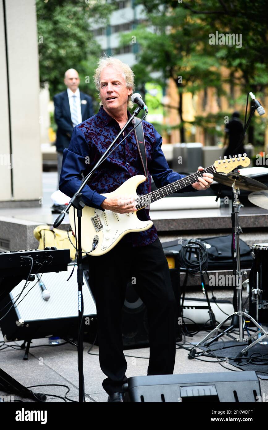 Solstice music hi-res stock photography and images - Alamy