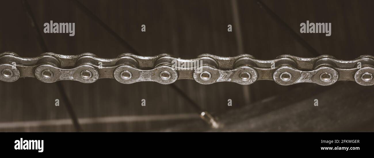 Bicycle clean chain close up Stock Photo - Alamy