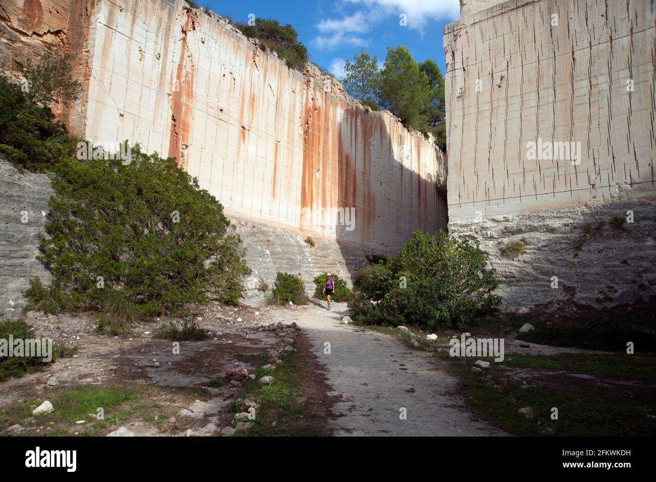 Menorcan stone walls hi-res stock photography and images - Alamy