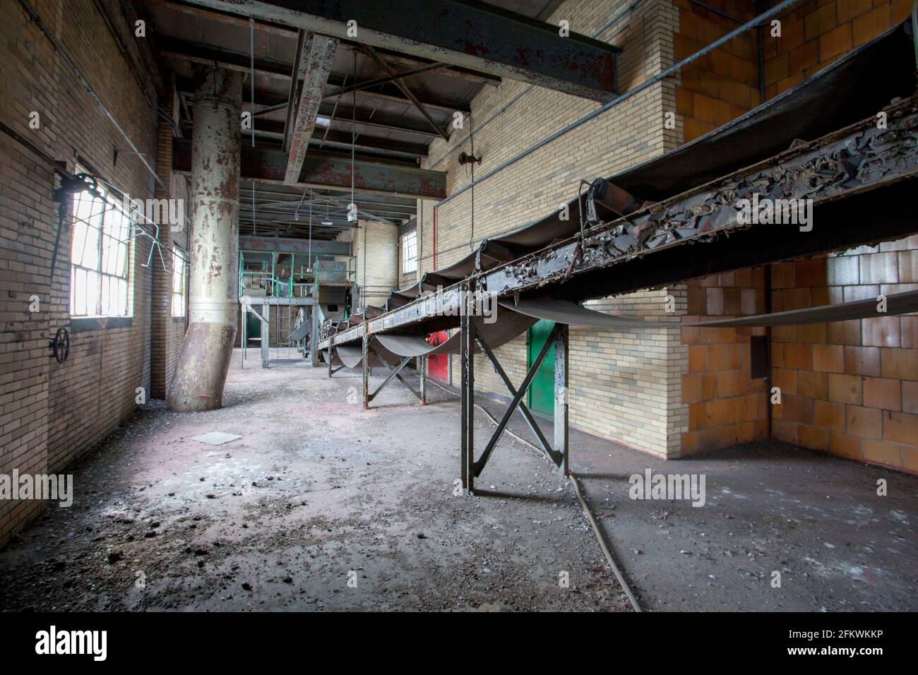 Power plant interior hi-res stock photography and images - Alamy