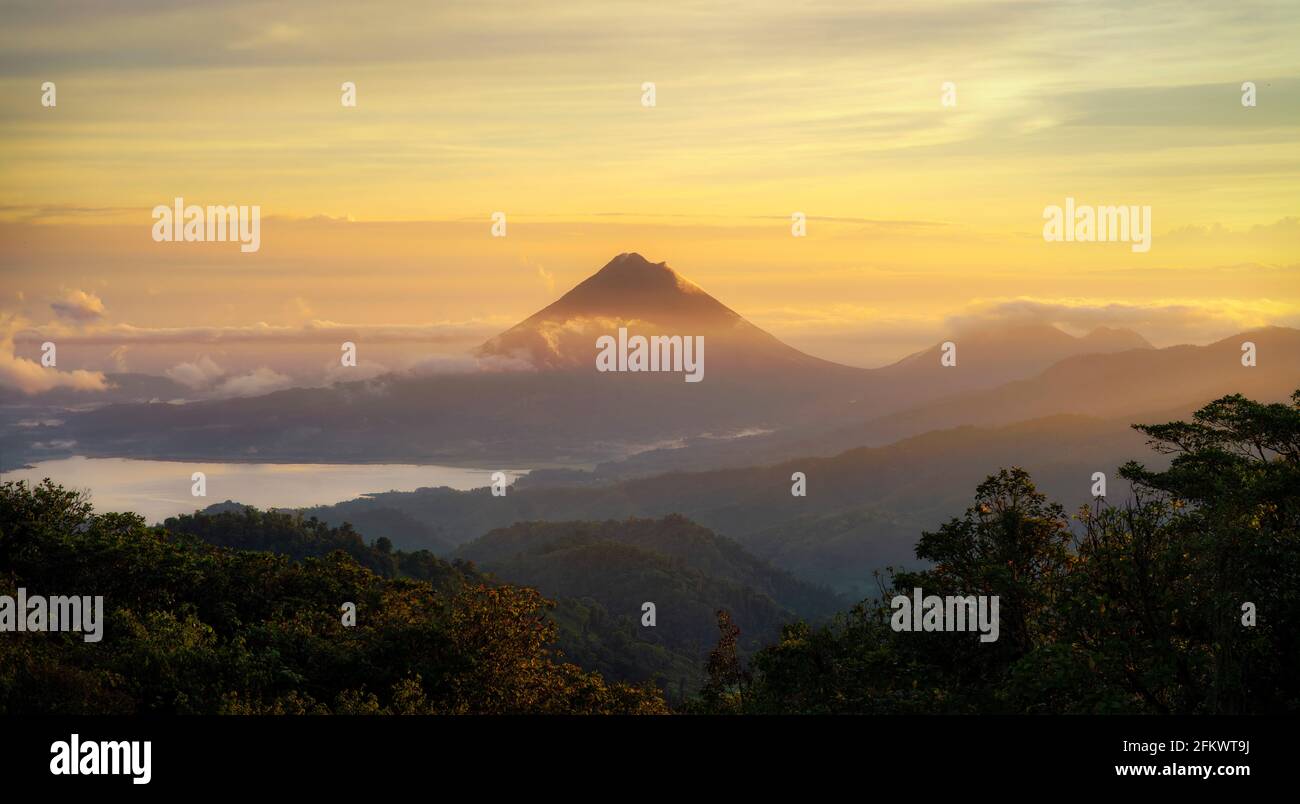 Volcano arenal sunrise hi-res stock photography and images - Alamy