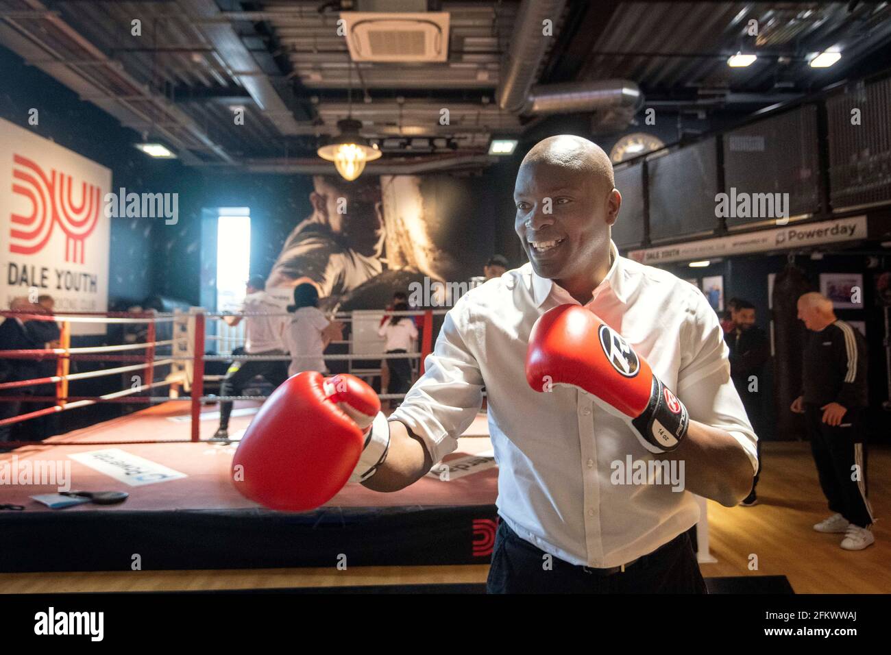 Conservative London mayoral candidate Shaun Bailey puts on boxing ...
