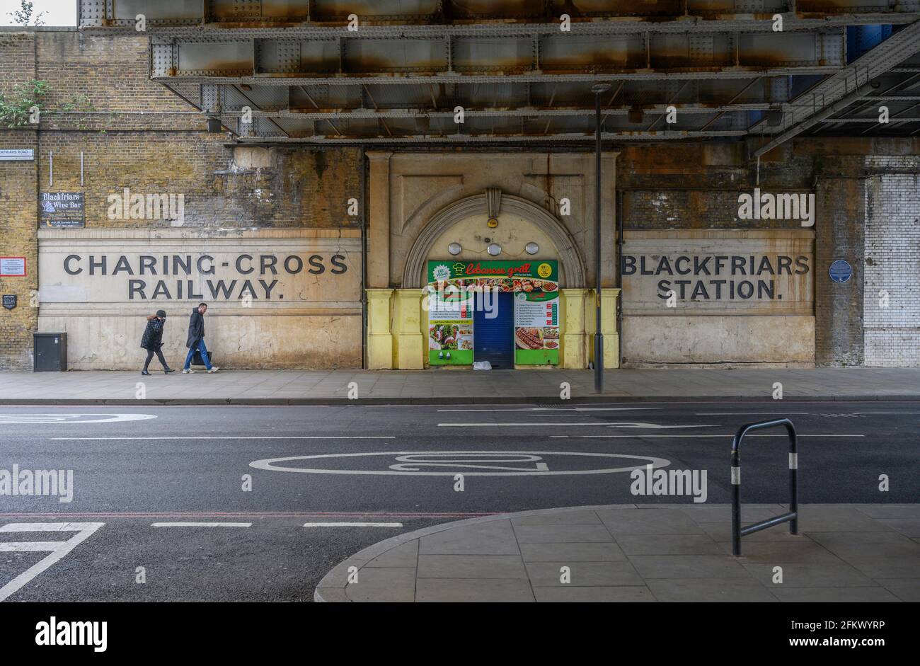 Blackfriars station charing cross railway hi-res stock photography and ...