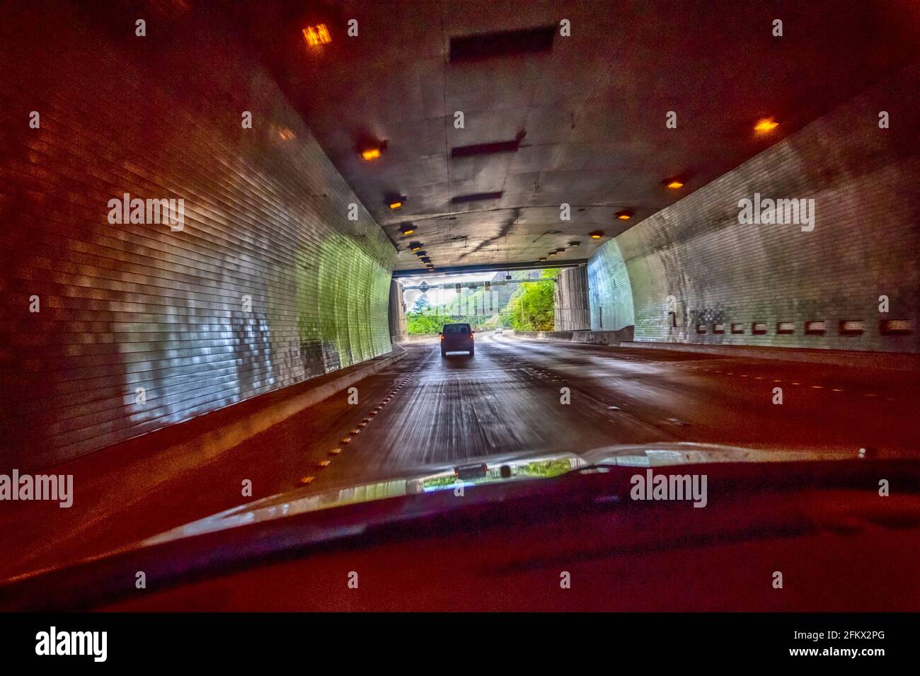 Scenic drive: H3 highway on Oahu island, Hawaii Stock Photo - Alamy