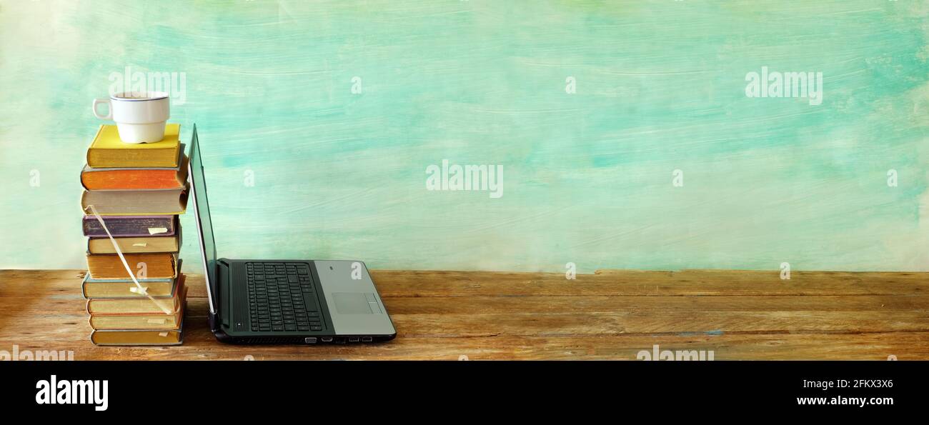 Books computer study hi-res stock photography and images - Alamy