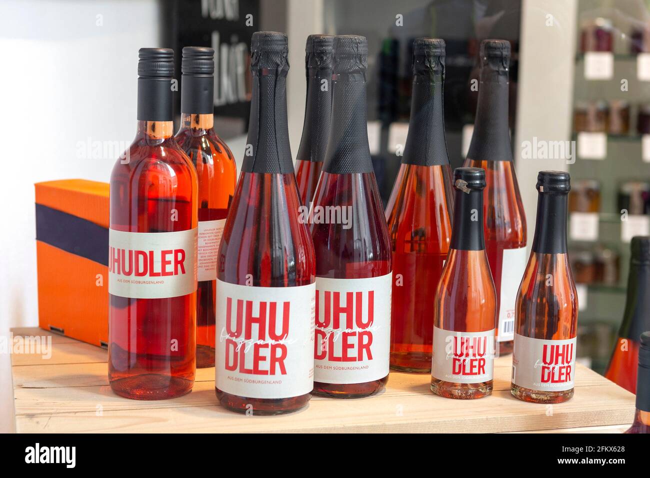 Uhudlerwein hi-res stock photography and images - Alamy