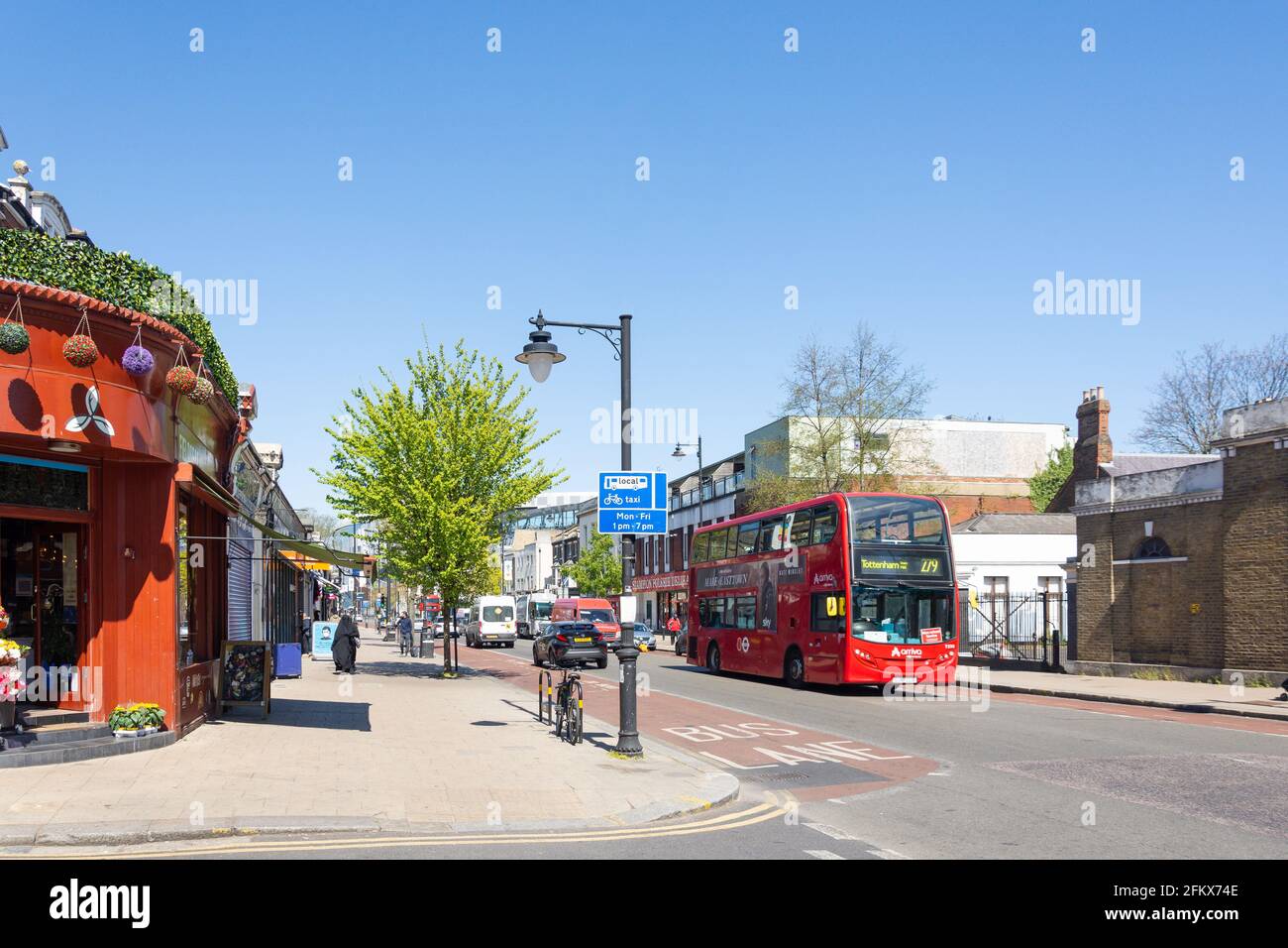 Tottenham high street london hi-res stock photography and images - Alamy