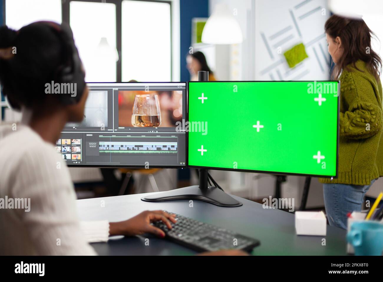 New editing computer hi-res stock photography and images - Alamy