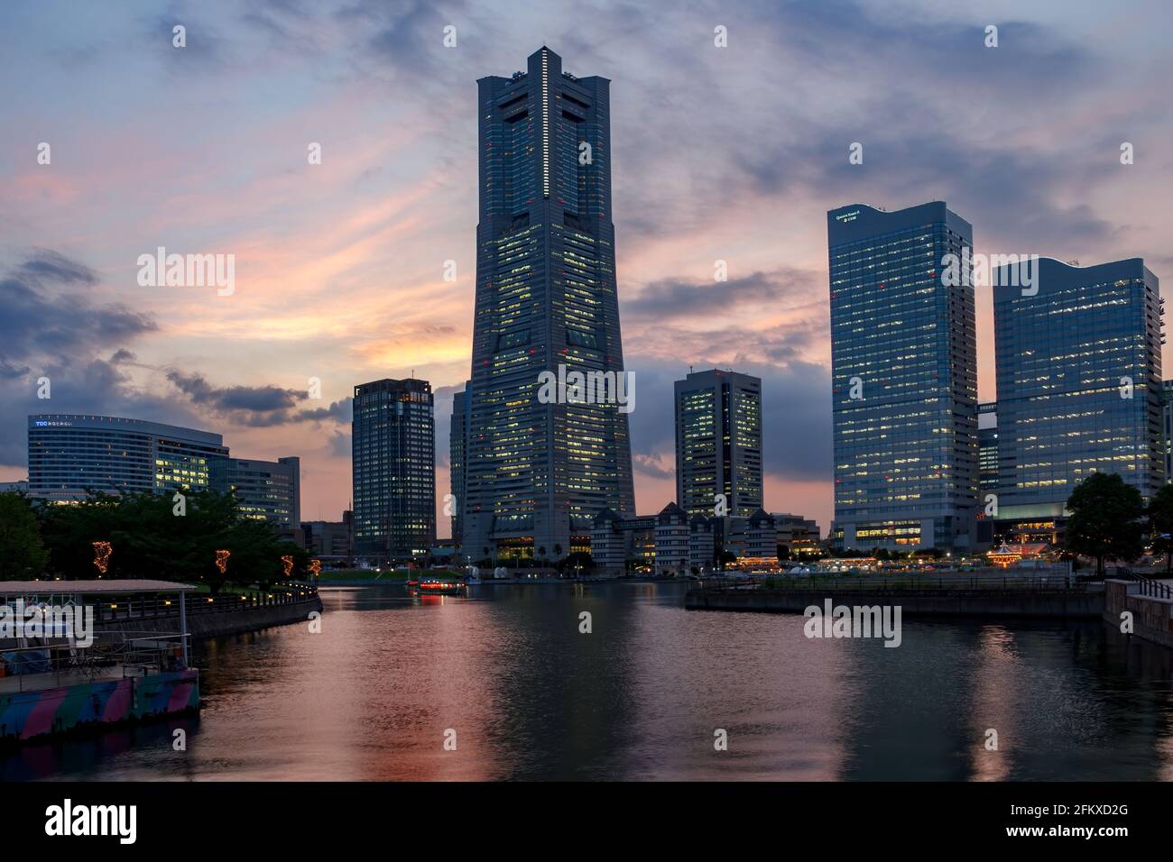 Minatomirai hi-res stock photography and images - Alamy