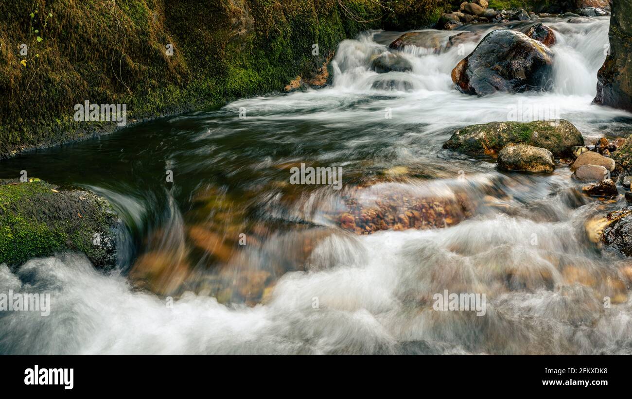 Nature blur river hi-res stock photography and images - Alamy