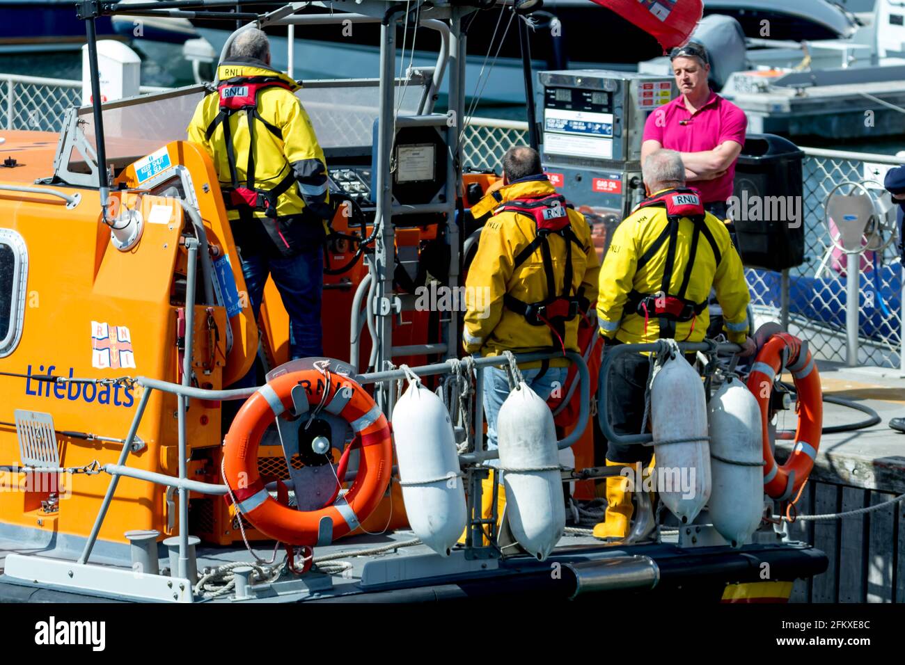 Lifeboat saving lives saving lives rescue boat hi-res stock photography ...