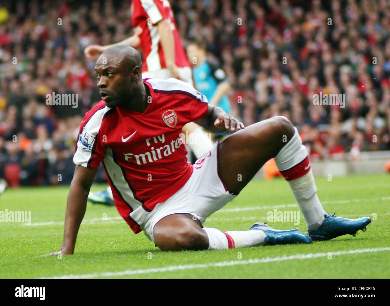 Football Steve Sidwell High Resolution Stock Photography and Images - Alamy