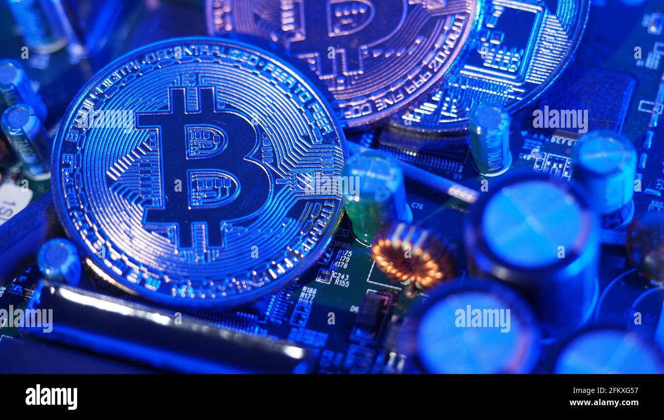 Pink circuit board hi-res stock photography and images - Alamy