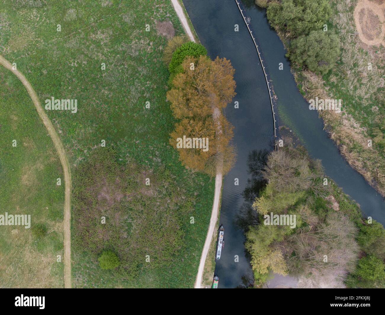 River Lea or River Lee, waltham cross, cheshunt, essex Stock Photo - Alamy