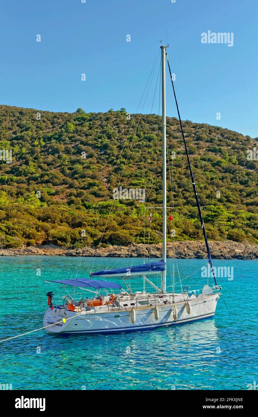 Medium size cruising yacht at anchor in the Mediterranean Stock Photo ...
