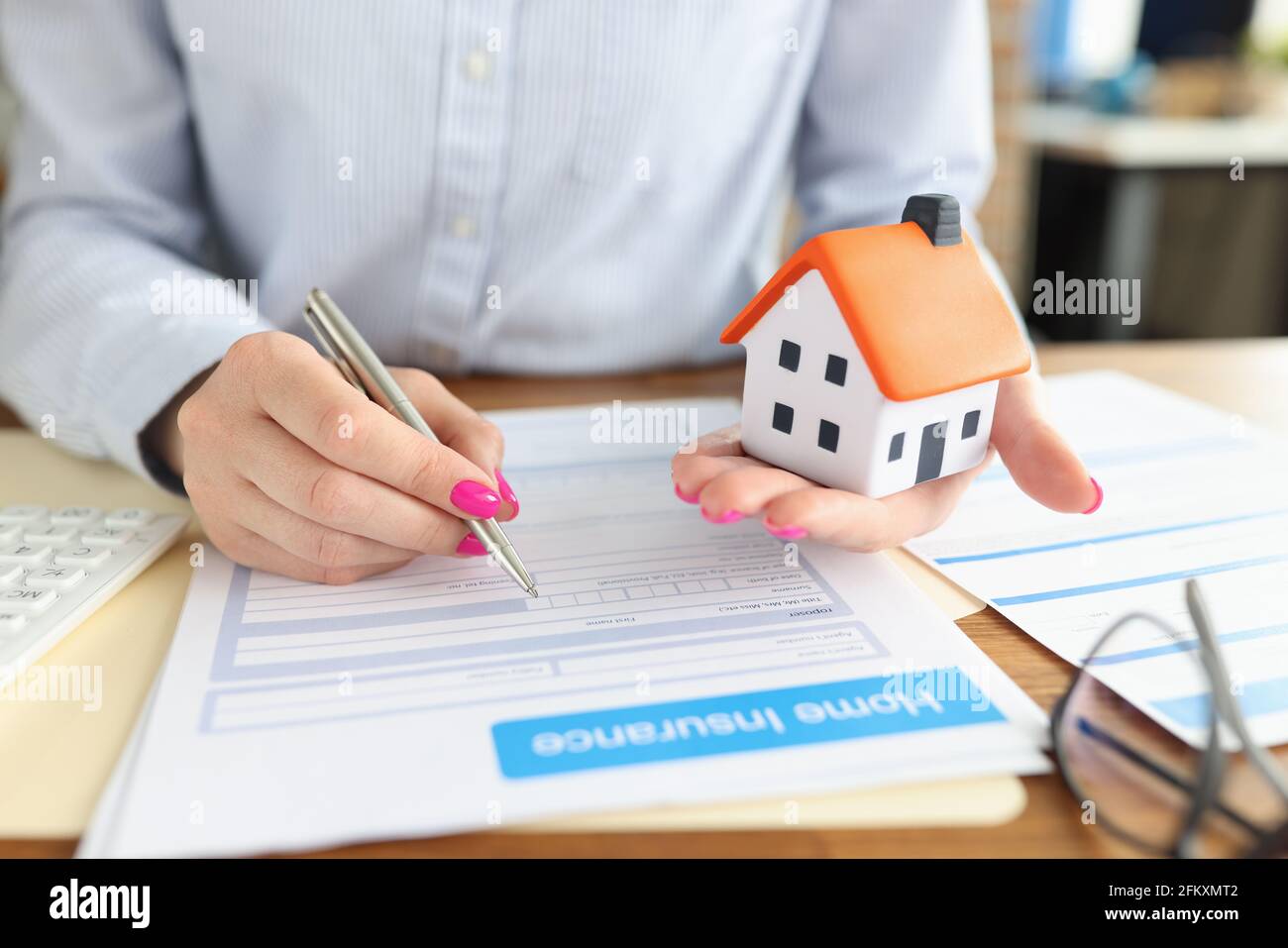 Real estate insurance hi-res stock photography and images - Alamy
