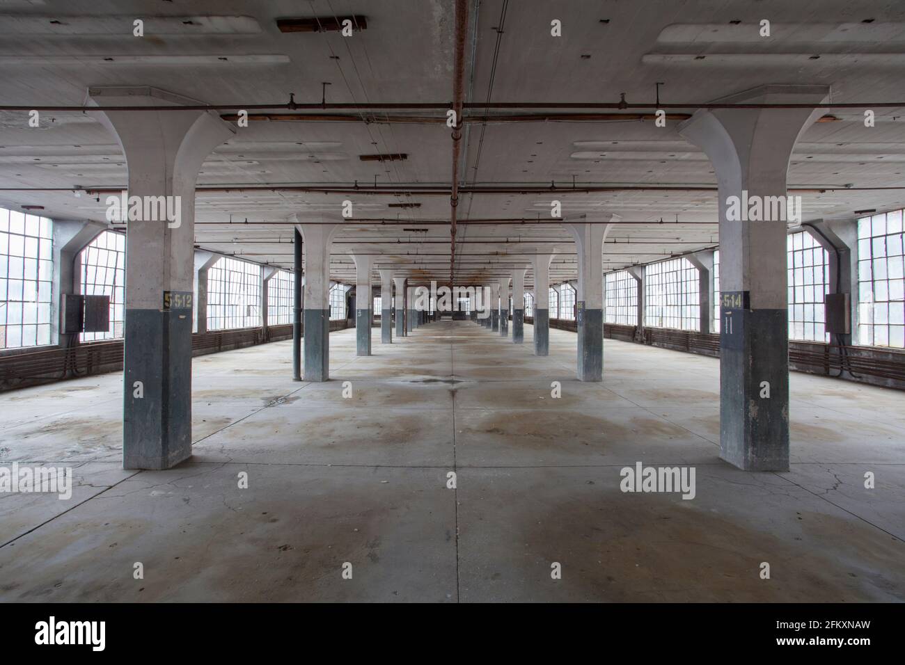 Empty Production Hall High Resolution Stock Photography and Images - Alamy