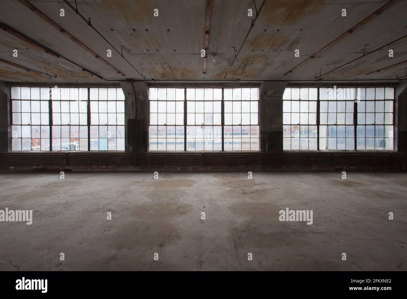 Empty Production Hall High Resolution Stock Photography and Images - Alamy
