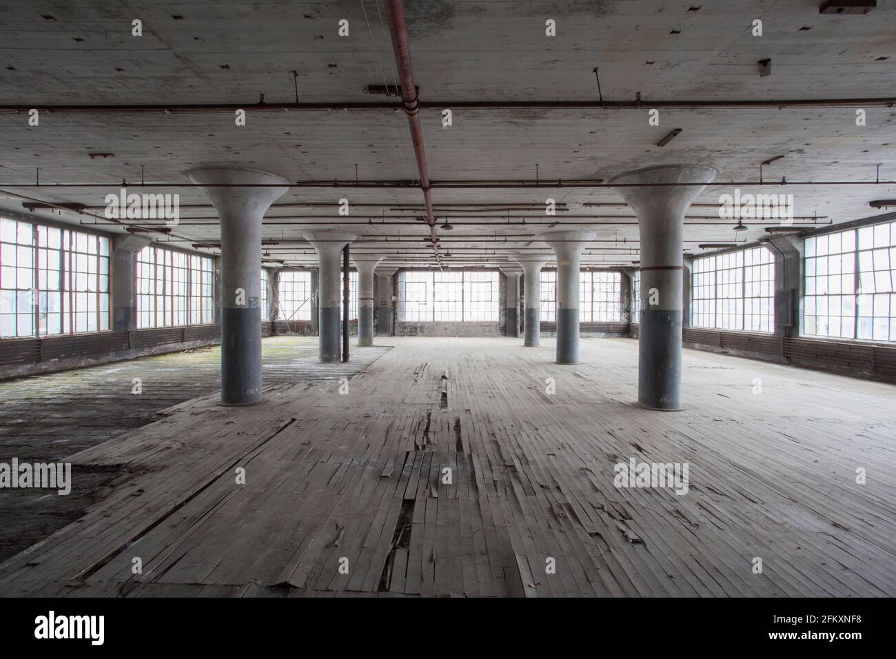 Empty Production Hall High Resolution Stock Photography and Images - Alamy