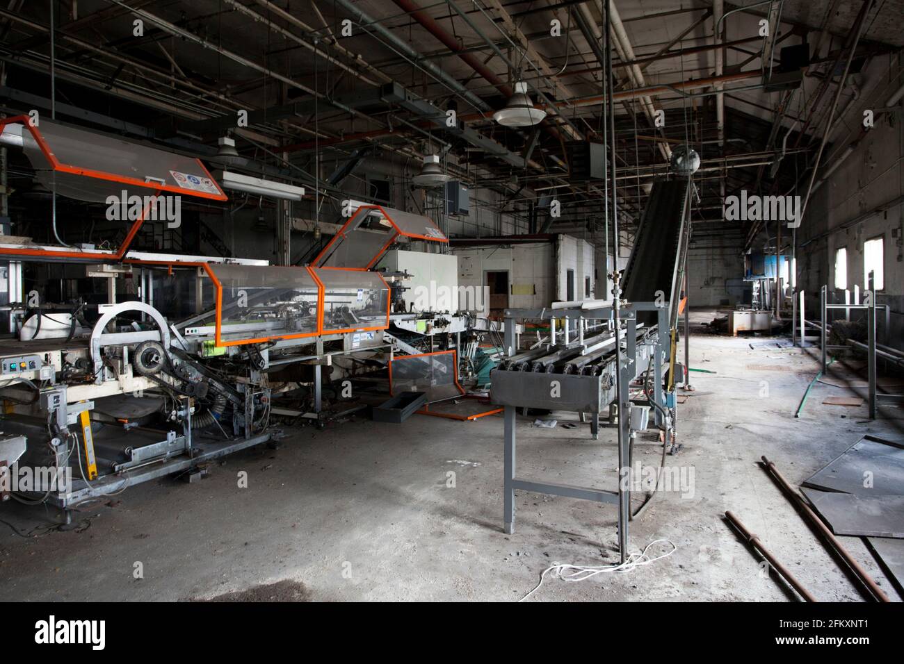 Empty manufacturing plant hi-res stock photography and images - Alamy