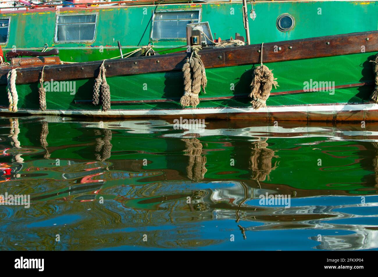 Barge rope hi-res stock photography and images - Alamy