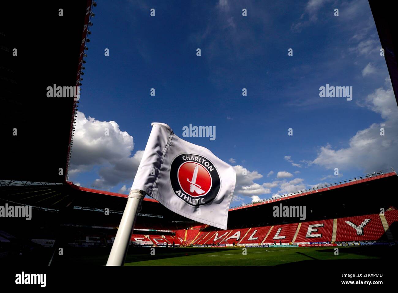 Charlton athletic logo 2021 hi-res stock photography and images - Alamy